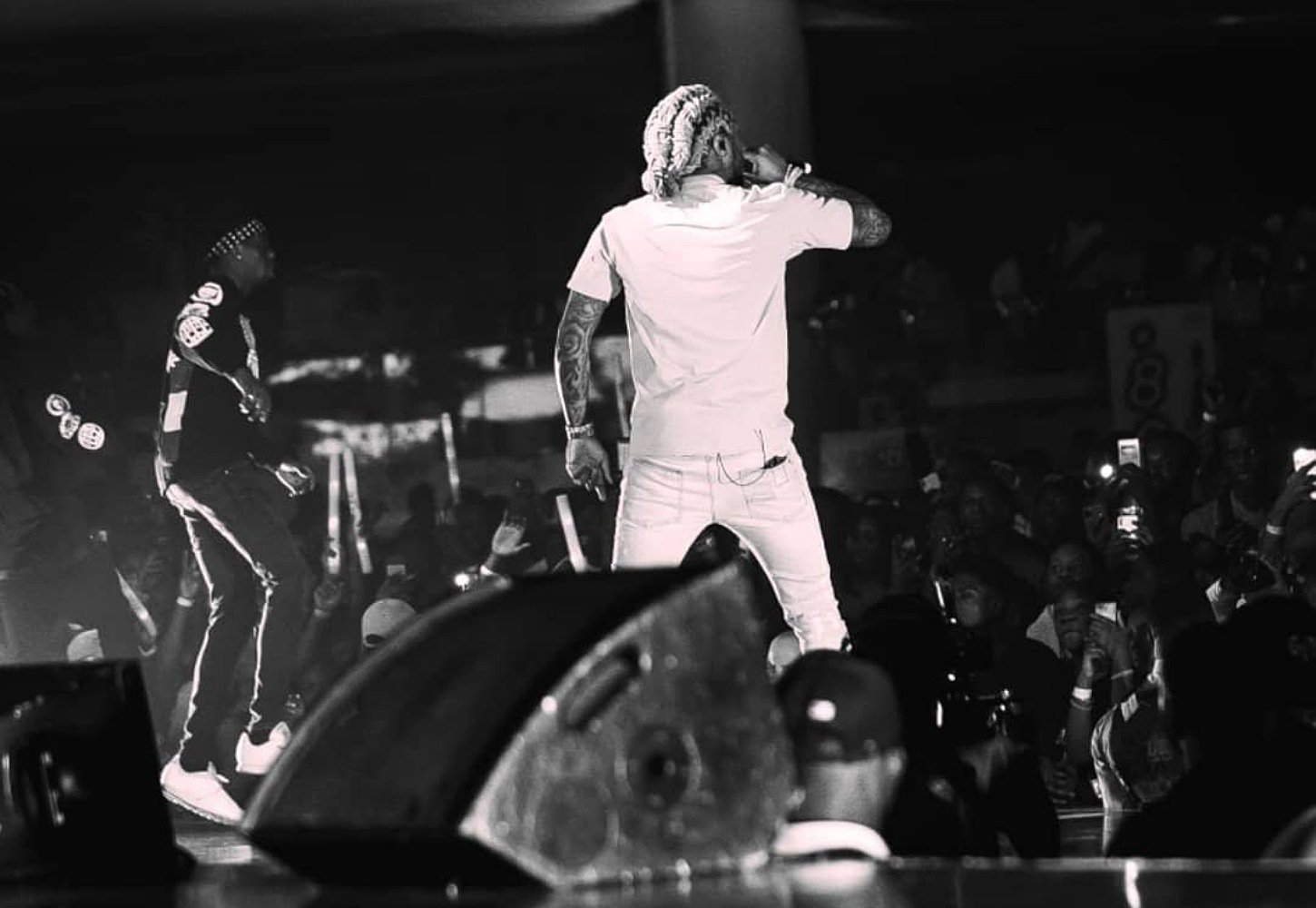 See how intrusive man was bitterly kicked out of stage during American ...